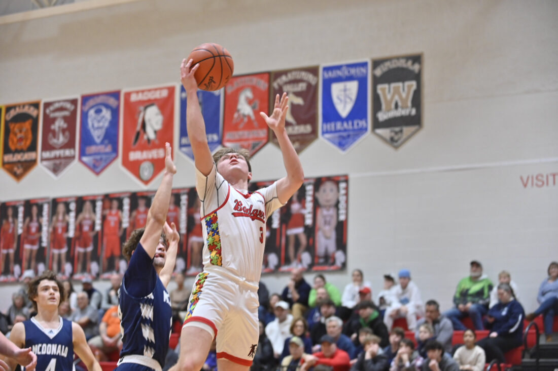 Badger overcomes slow start to blast McDonald, 85-55 | News, Sports ...